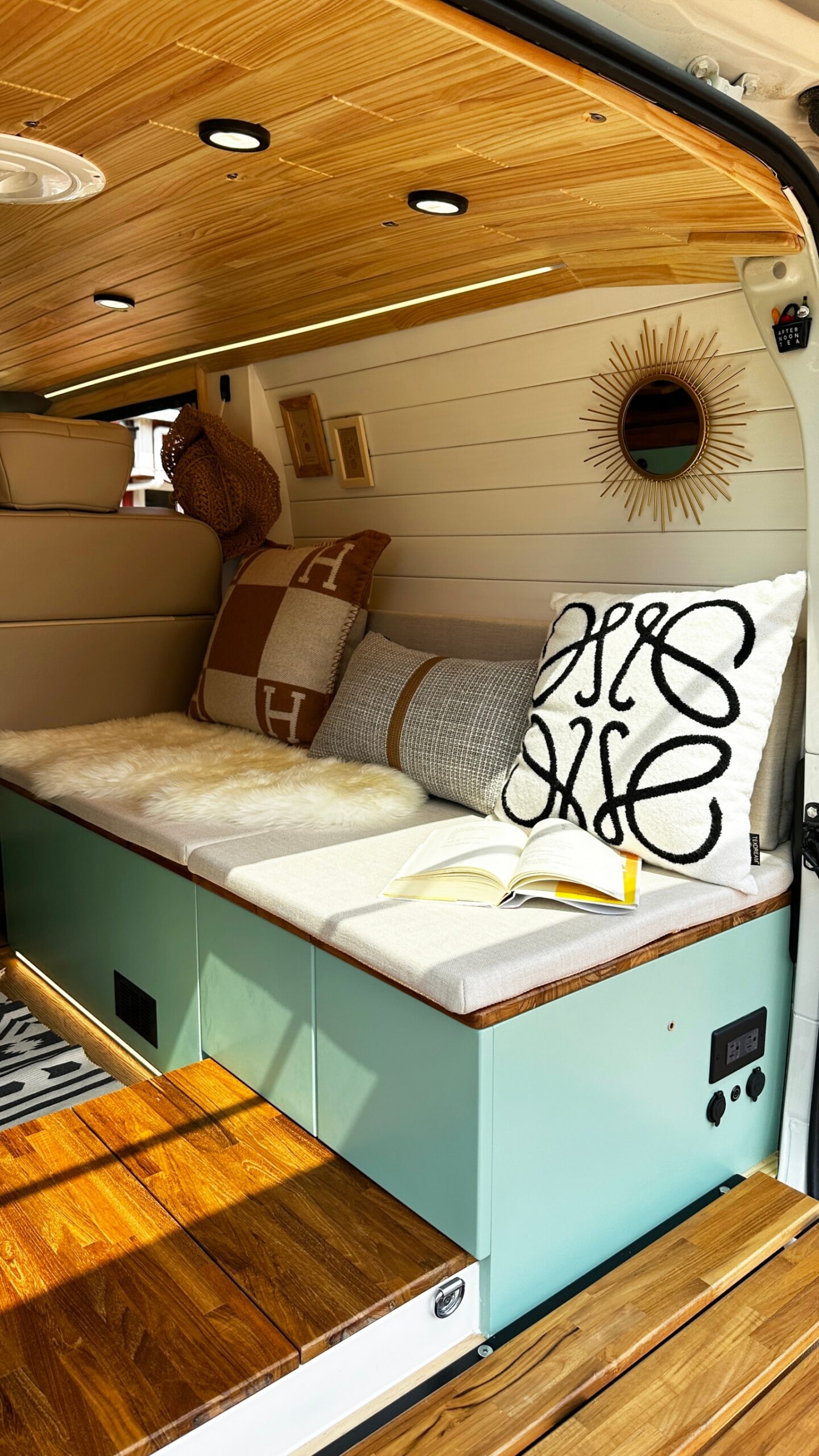 Hiace｜Mighty Van - vanlifestyle.tw